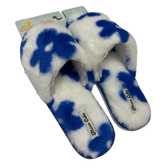 Moon Cake | Shoes | Fuzzy Slippers | Poshmark